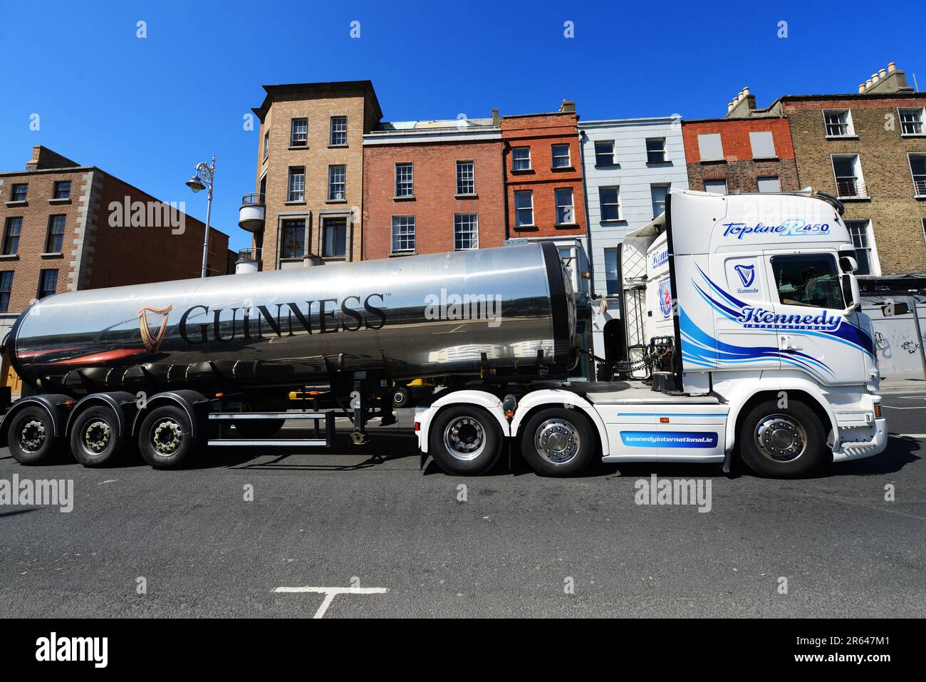 Guinness tanker truck hi-res stock photography and images - Alamy