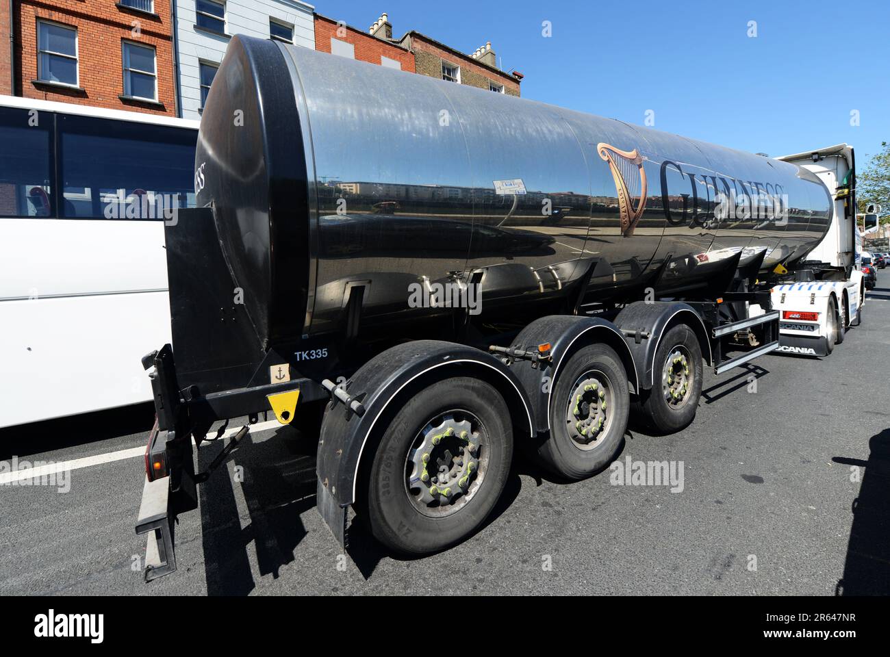 Guinness beer truck dublin hi-res stock photography and images - Alamy