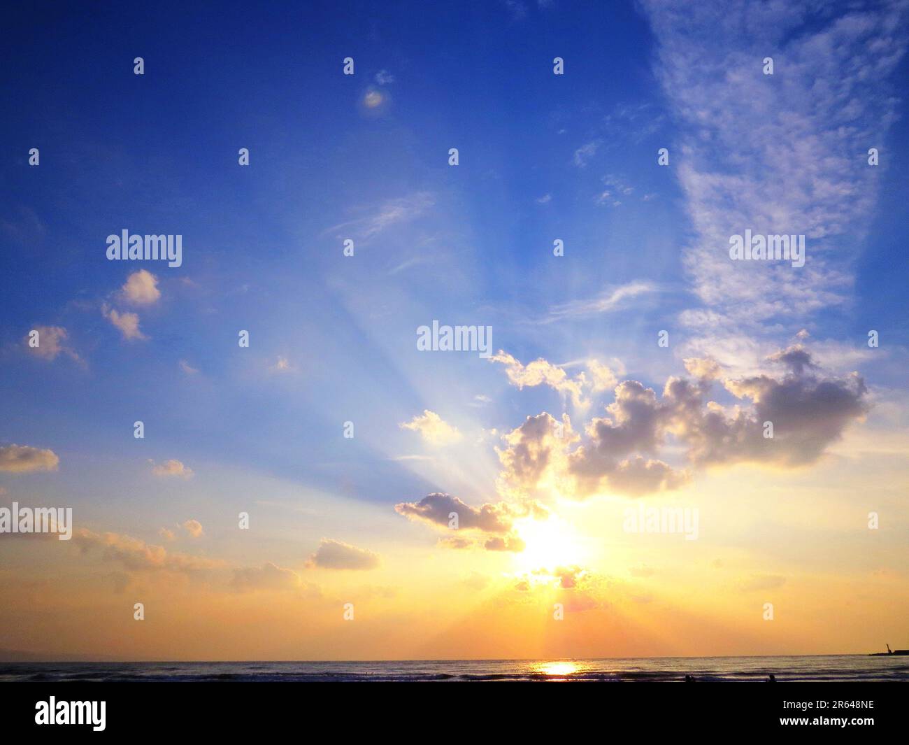 Sky and dusk tourist with nature hi-res stock photography and images ...