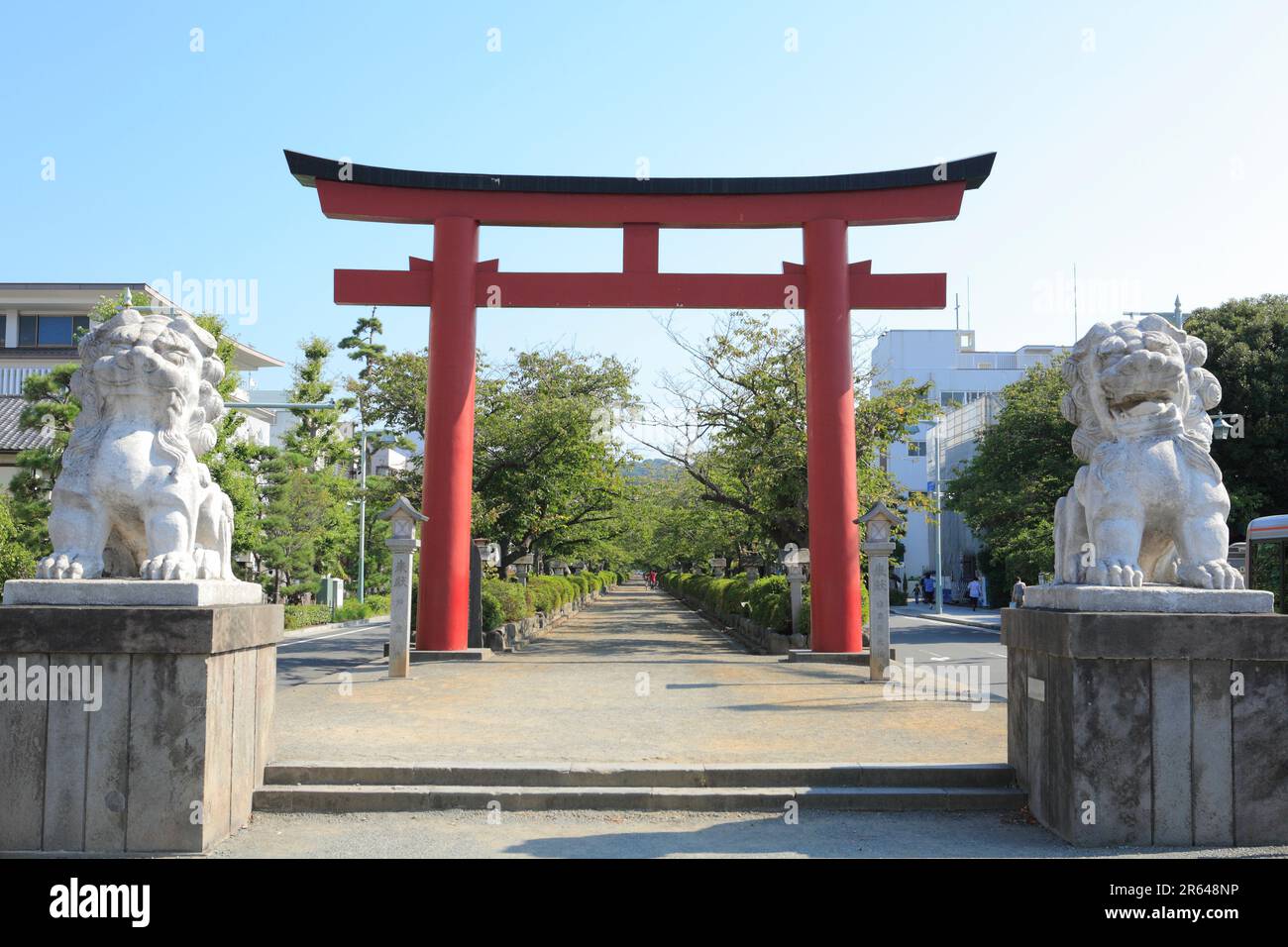 Tsuruoka Hachimangu Shrine Second Torii Gate and Komainu (guardian dogs ...