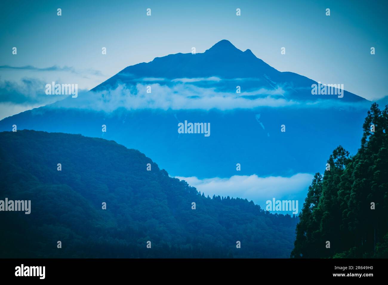 Iwaki mountain hi-res stock photography and images - Alamy