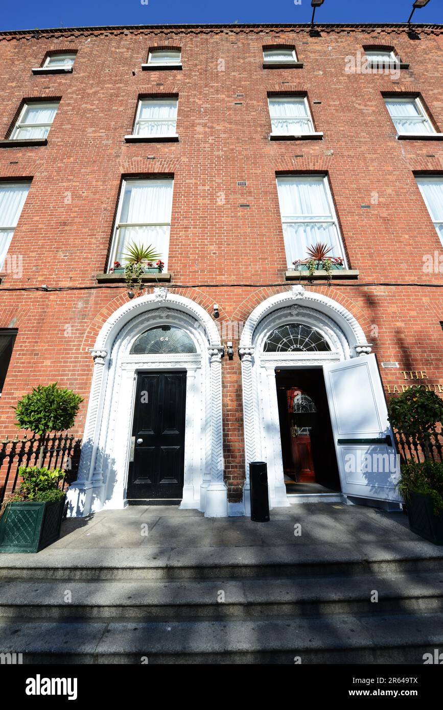 Harcourt st hi-res stock photography and images - Alamy