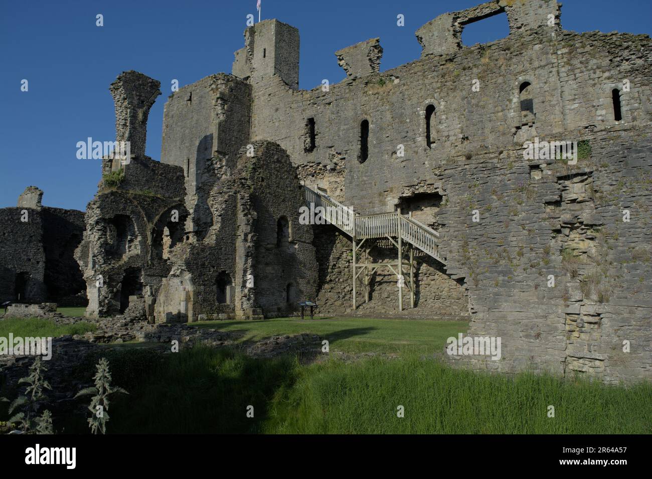 Middleham Castle, childhood home of Richard III Stock Photo - Alamy