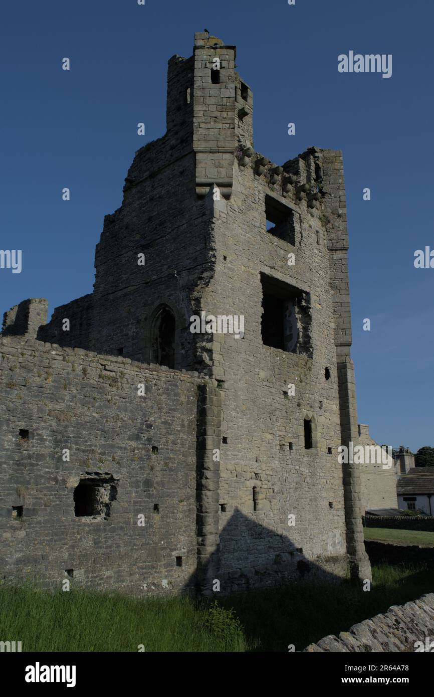 Middleham Castle, childhood home of Richard III Stock Photo - Alamy