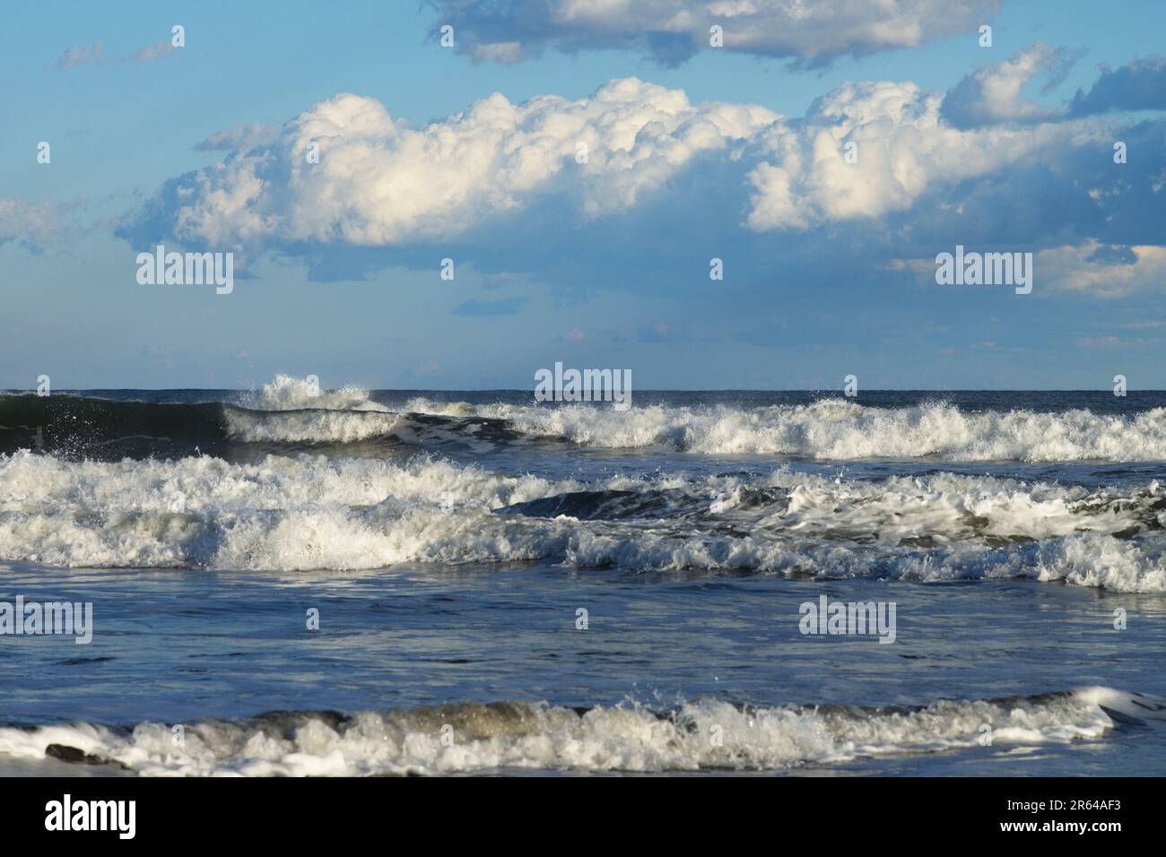 Whitecaps on ocean hi-res stock photography and images - Alamy