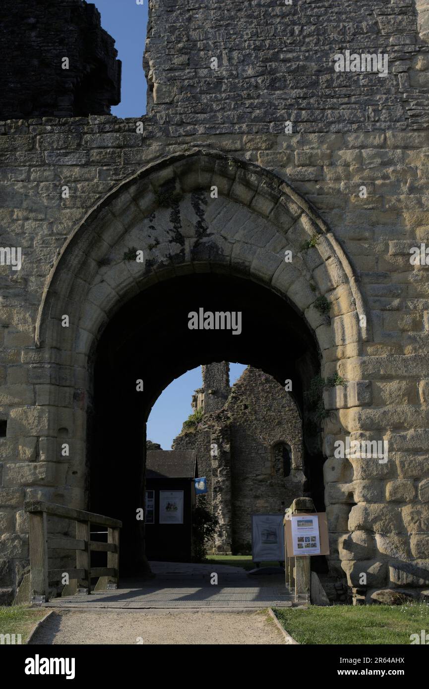 Middleham Castle, childhood home of Richard III Stock Photo - Alamy