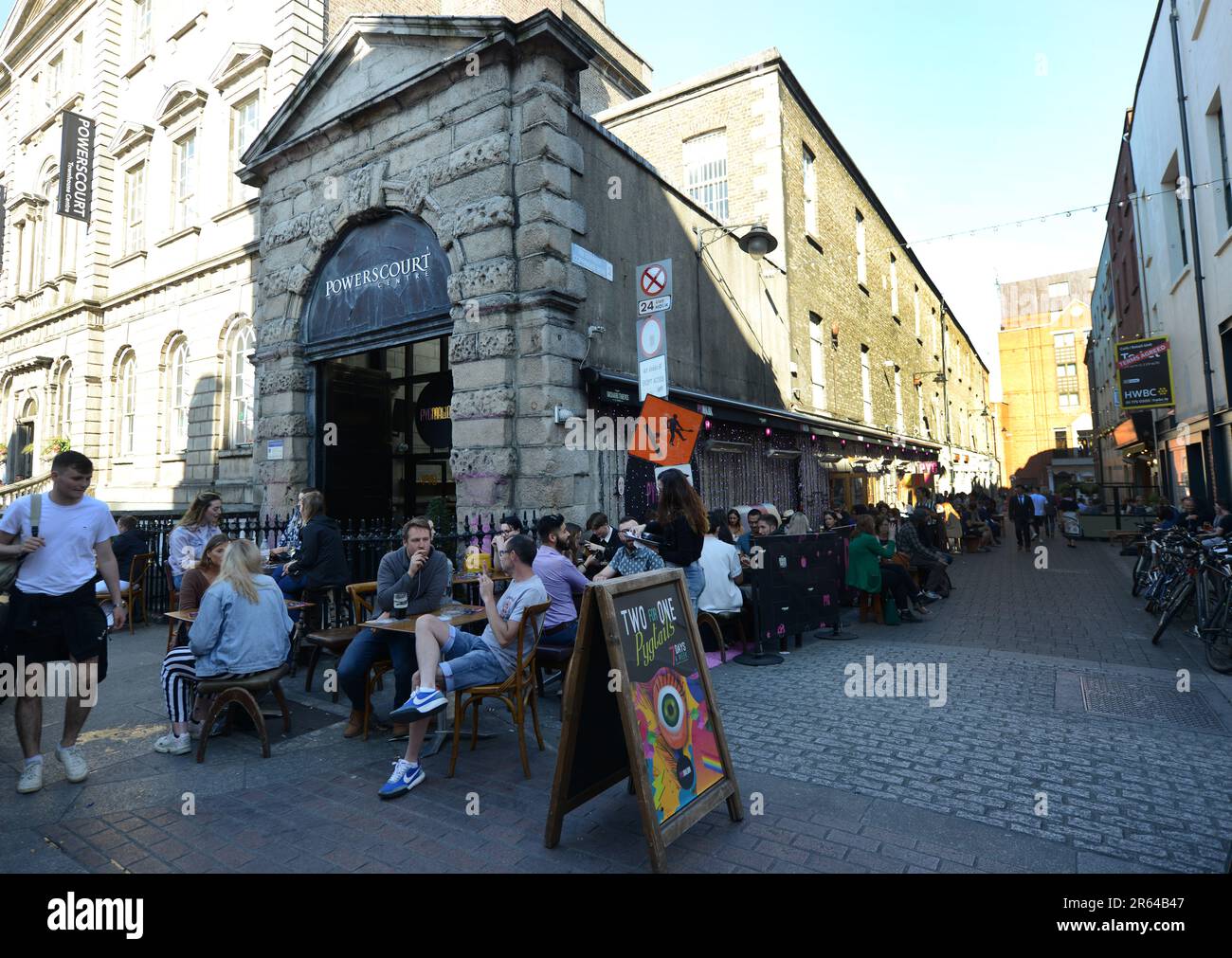 Pygmalion bar hi-res stock photography and images - Alamy