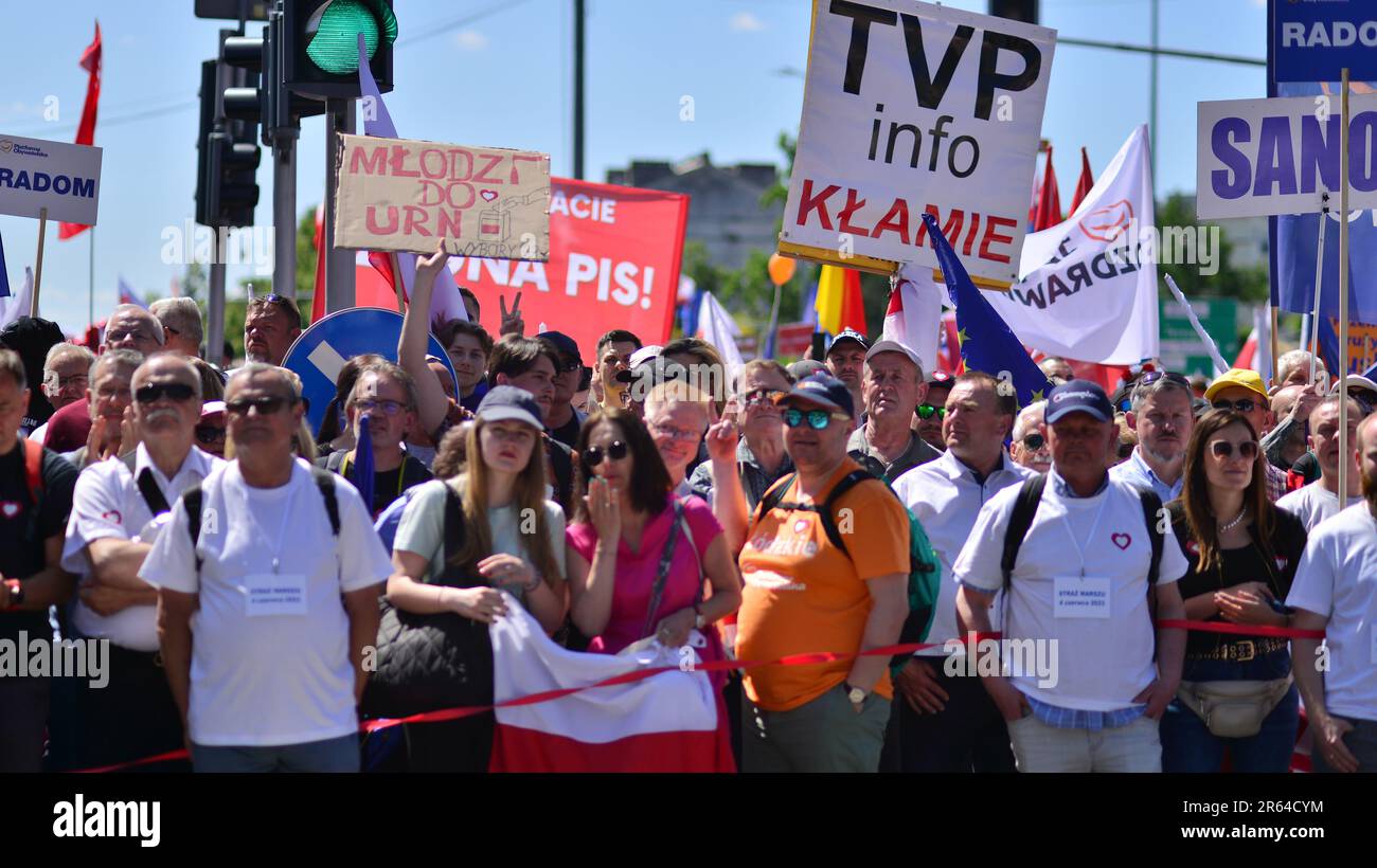 Warsaw, Poland. 4 June 2023. Opposition politicians at a march ...