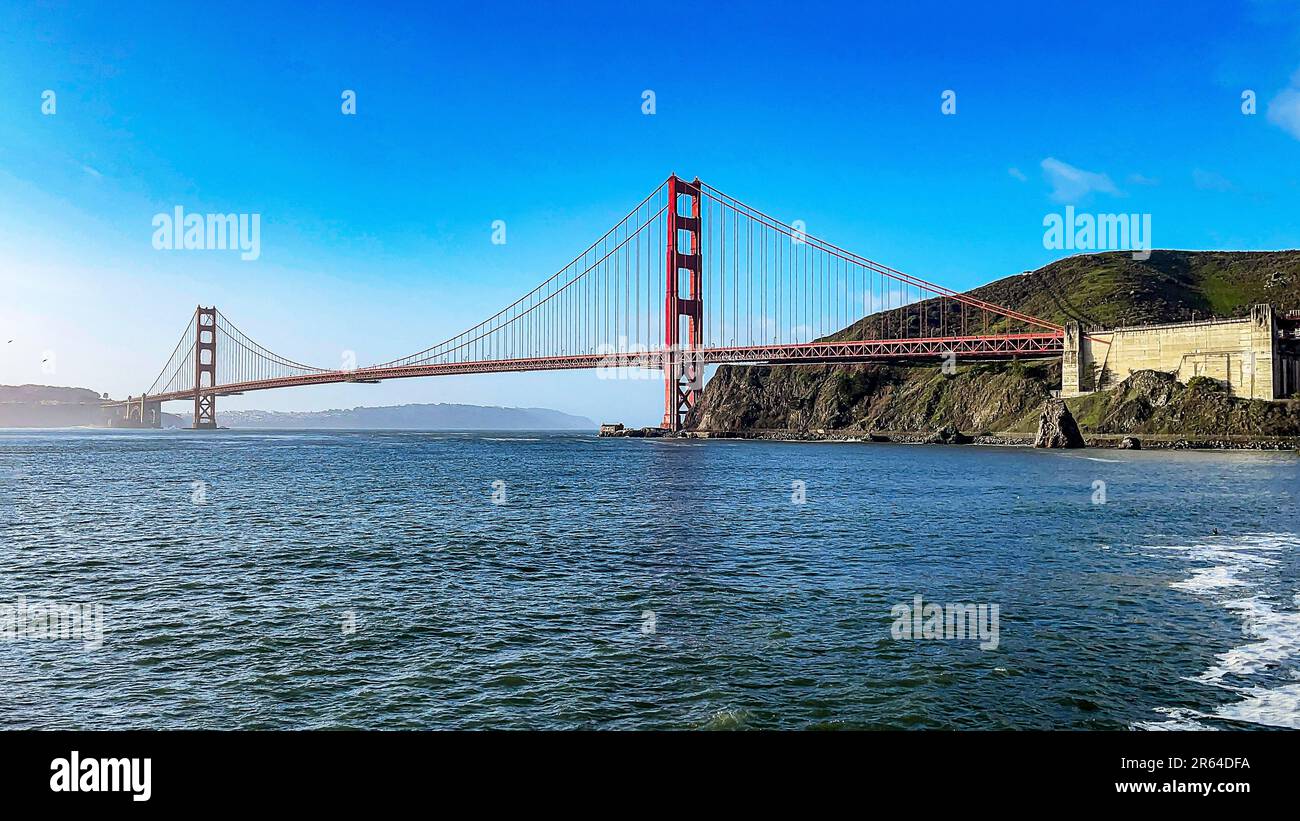 The Golden Gate Bridge overlooked by the bay area and the discovery ...
