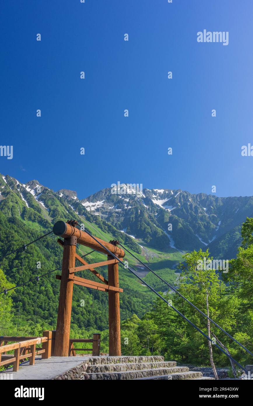 Kamikochi Kappa Bridge and?Hotaka Mountain Range Stock Photo - Alamy