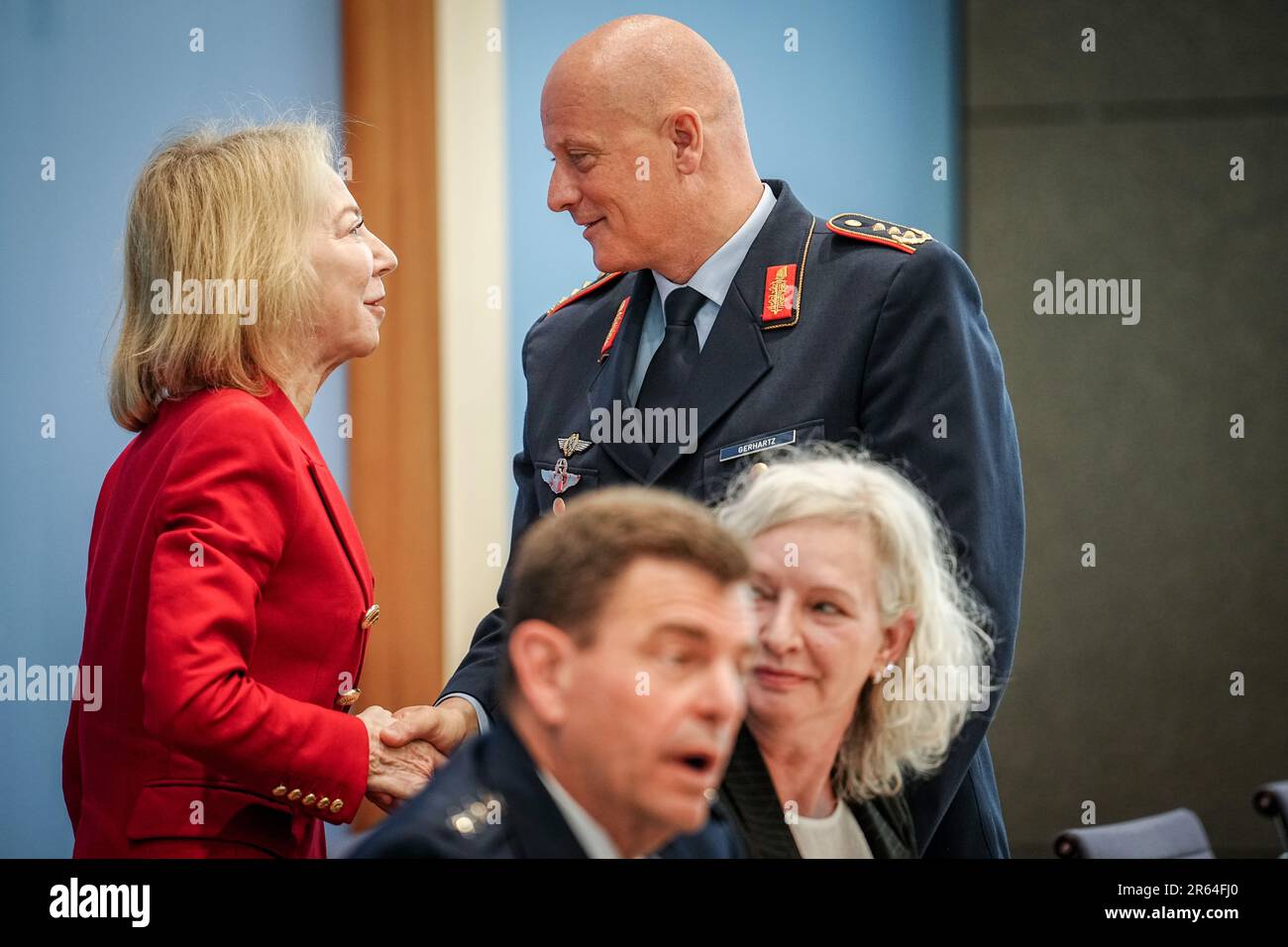 07 June 2023, Berlin: Amy Gutmann (l-r), U.S. ambassador, Michael A ...
