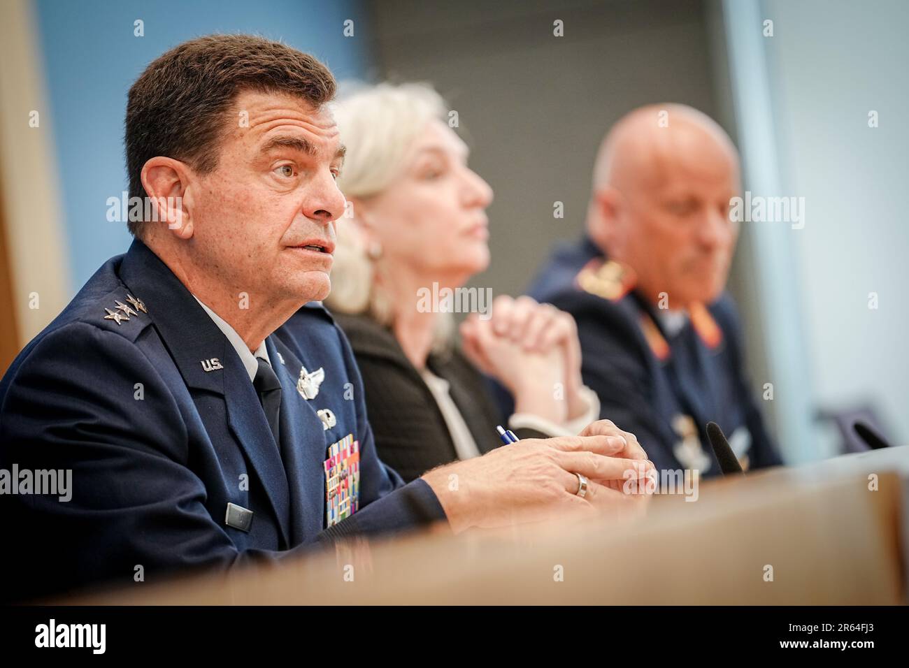 07 June 2023, Berlin: Michael A. Loh (l-r), Lieutenant General and ...