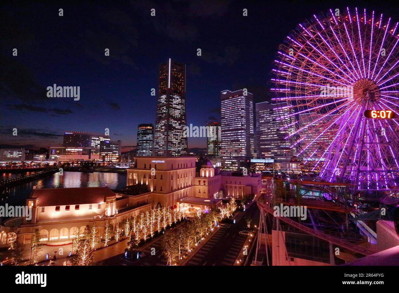 Night view of Minato Mirai Stock Photo - Alamy