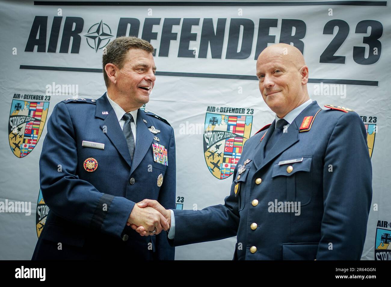 07 June 2023, Berlin: Michael A. Loh (l-r), Lieutenant General and ...