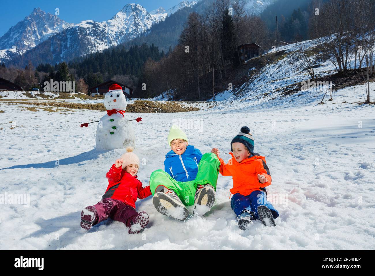 Snow snowman children hi-res stock photography and images - Alamy