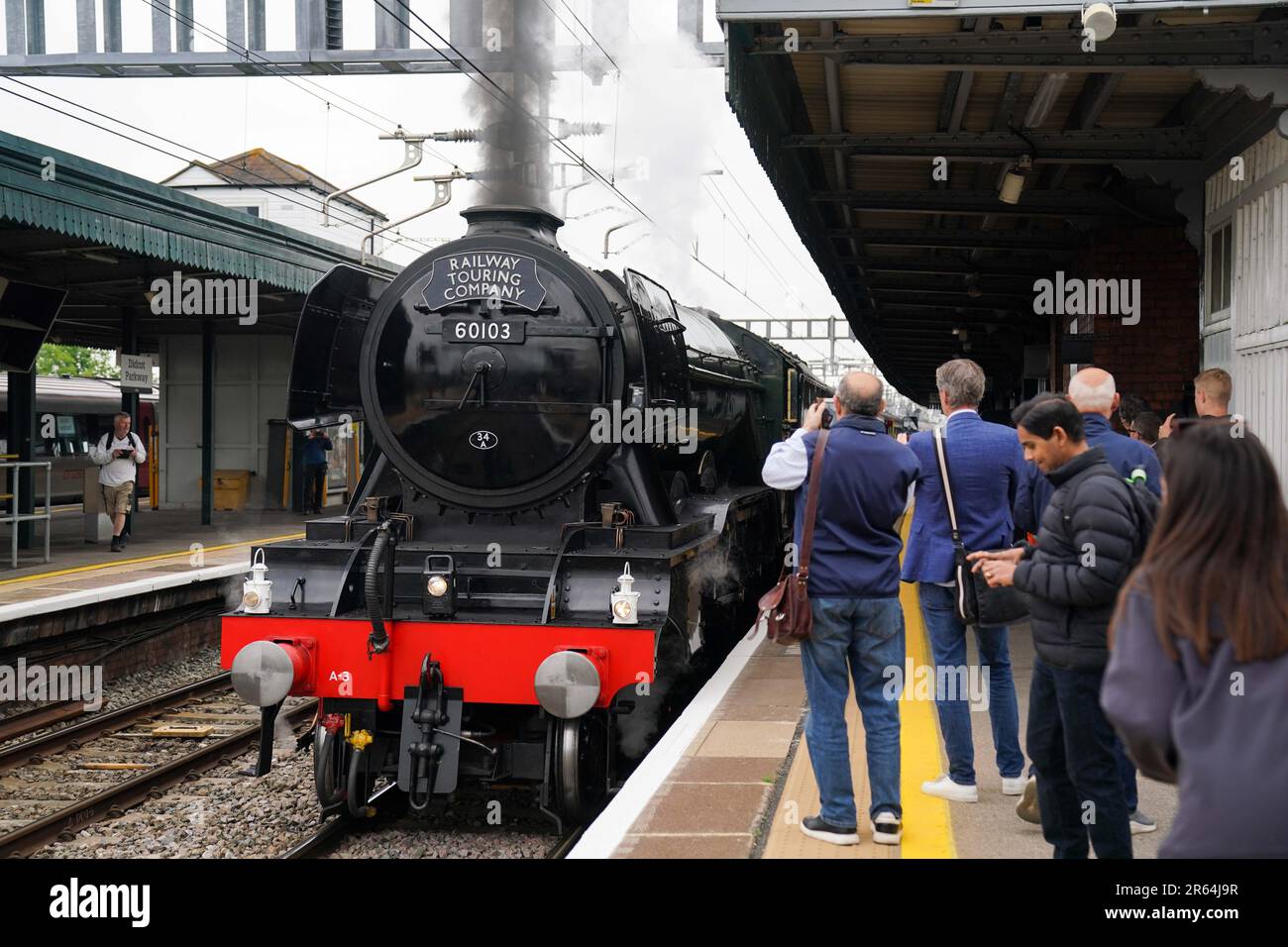 100th anniversary flying scotsman hi-res stock photography and images - Alamy