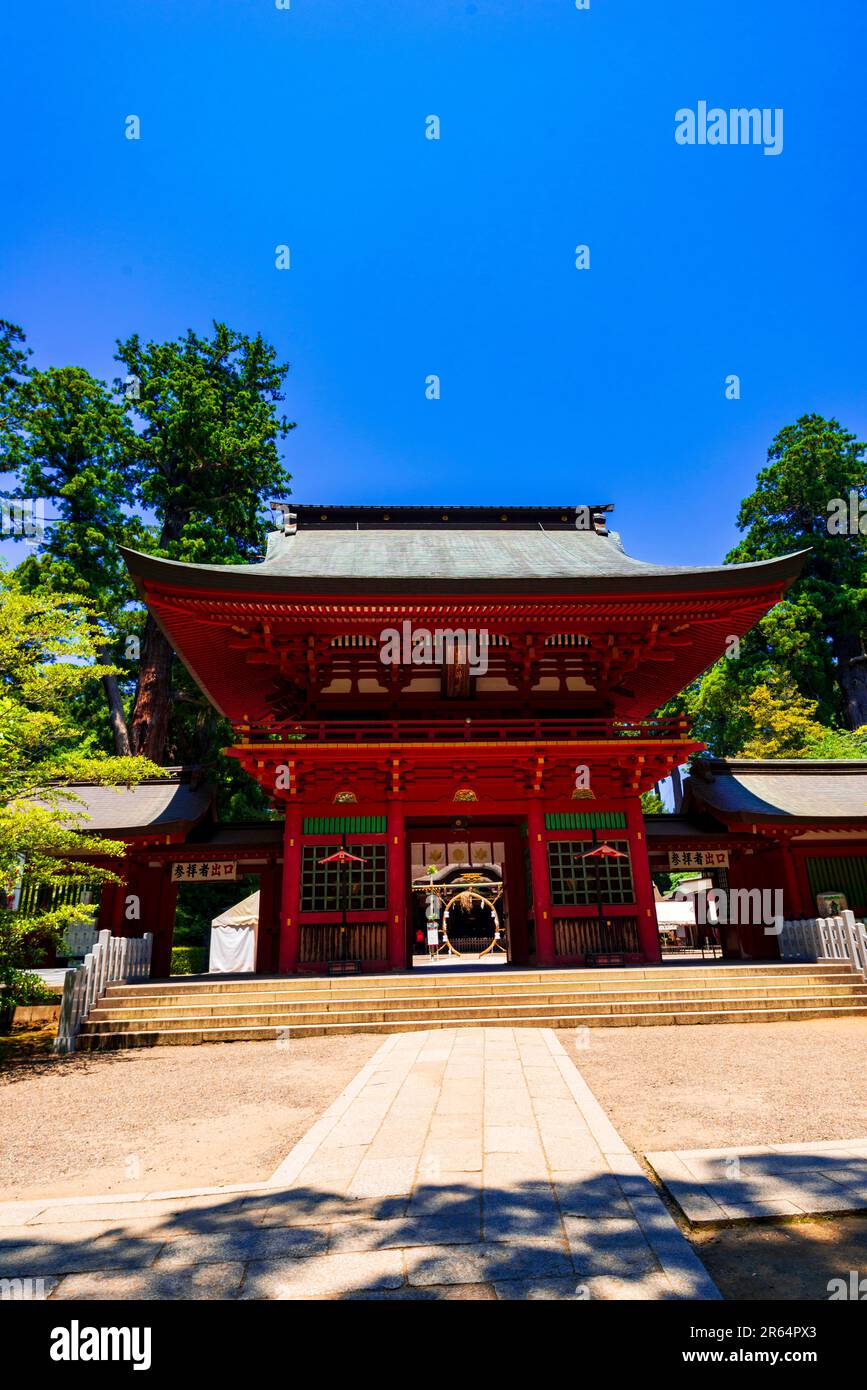 Tower gate of Katori Jingu Shrine Stock Photo - Alamy