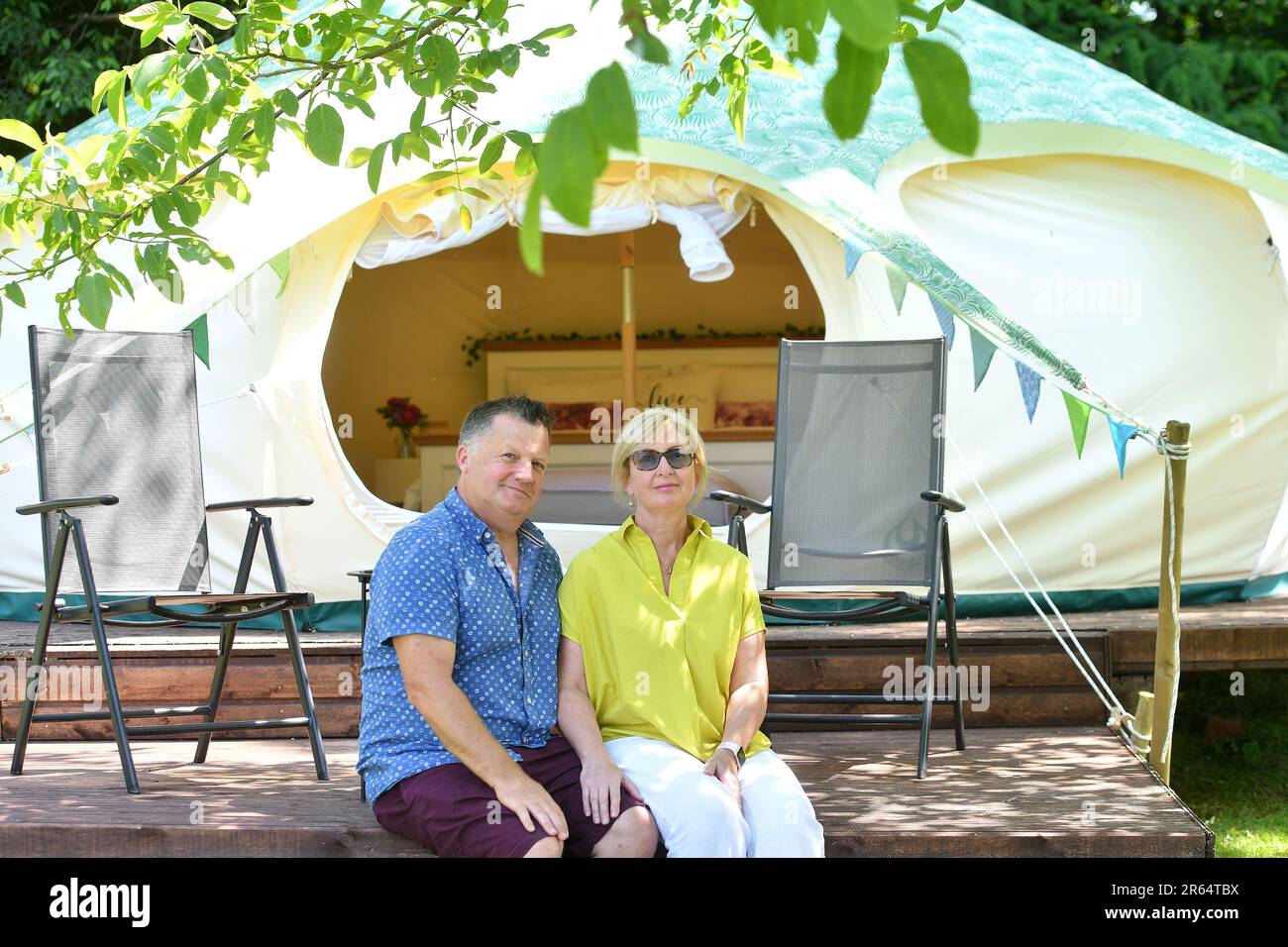 Luxury enjoyed hi-res stock photography and images - Alamy