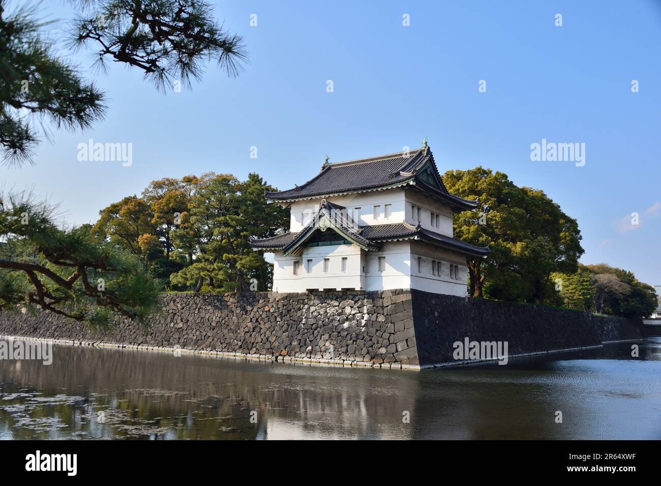 Moat and stone wall of the Imperial Palace Stock Photo - Alamy