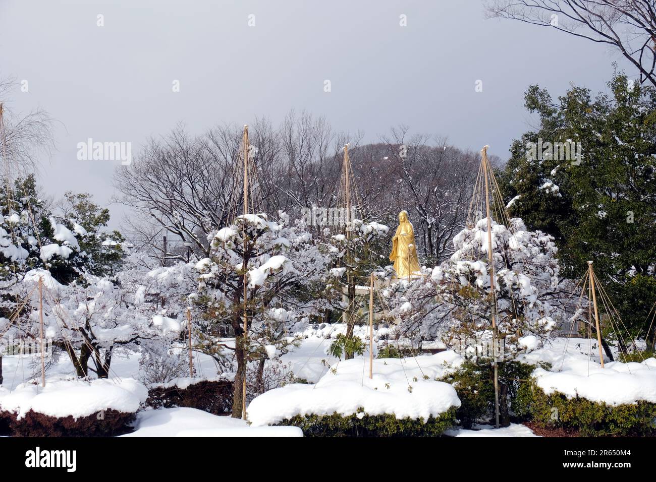 Statue of murasaki shikibu hi-res stock photography and images - Alamy