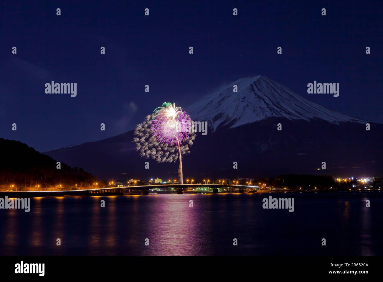 Winter Fireworks at Kawaguchiko and Mt. Fuji Stock Photo - Alamy