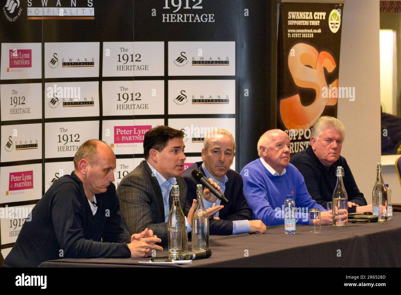 Club ownership engagement hi-res stock photography and images - Alamy