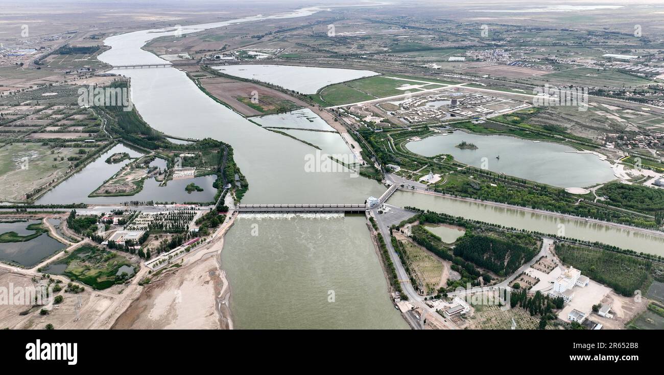 (230607) -- BAYANNUR, June 7, 2023 (Xinhua) -- This aerial photo taken ...
