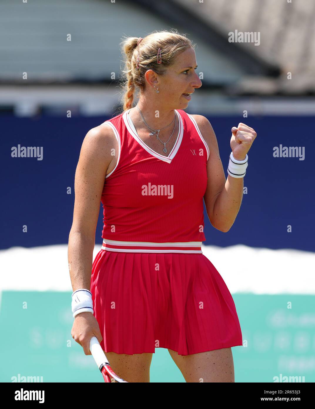 Magali Kempen reacts during her match against Harriet Dart (not ...