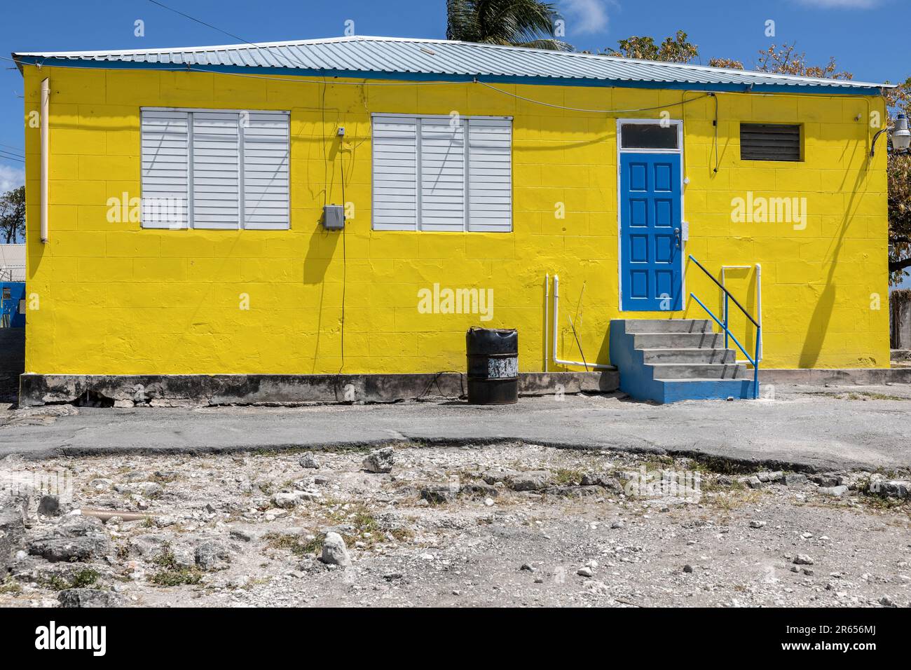 Beach building, Oistins, Barbados Stock Photo - Alamy