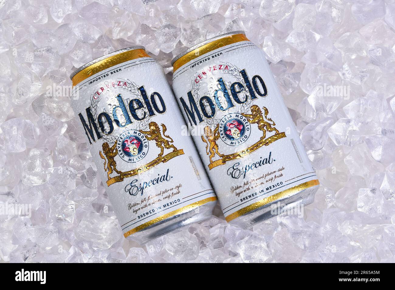 IRVINE, CALIFORNIA - 5 JUNE 2023: Two cans of Modelo Especial on ice ...