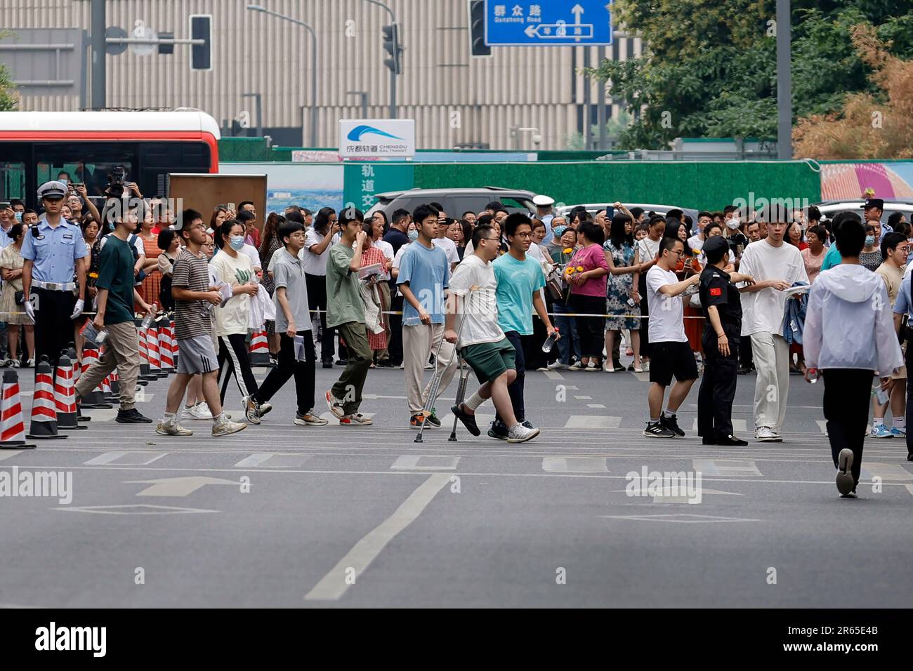 Chengdu, China's Sichuan Province. 7th June, 2023. Examinees file into ...