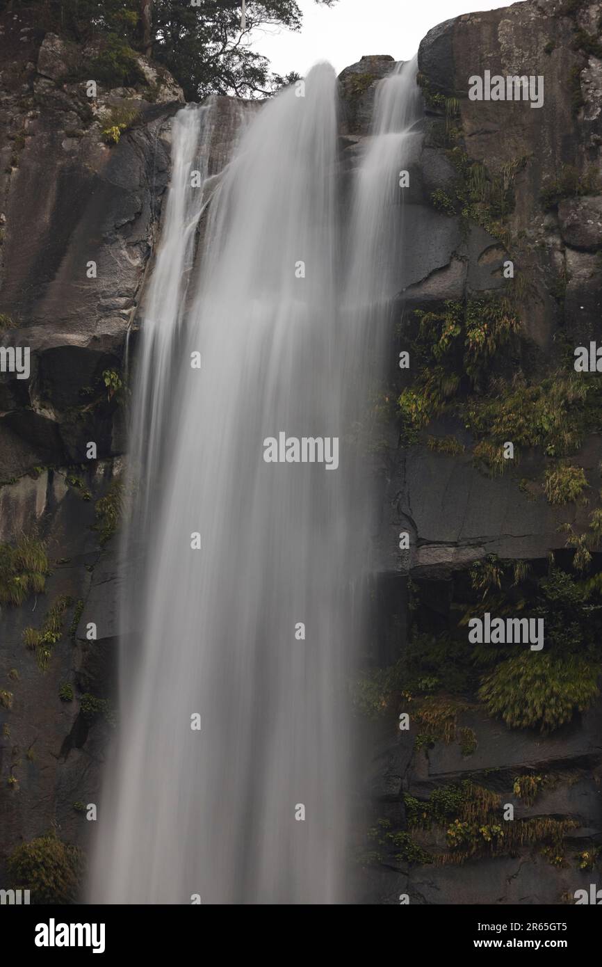 Kumano nachi waterfalls hi-res stock photography and images - Alamy