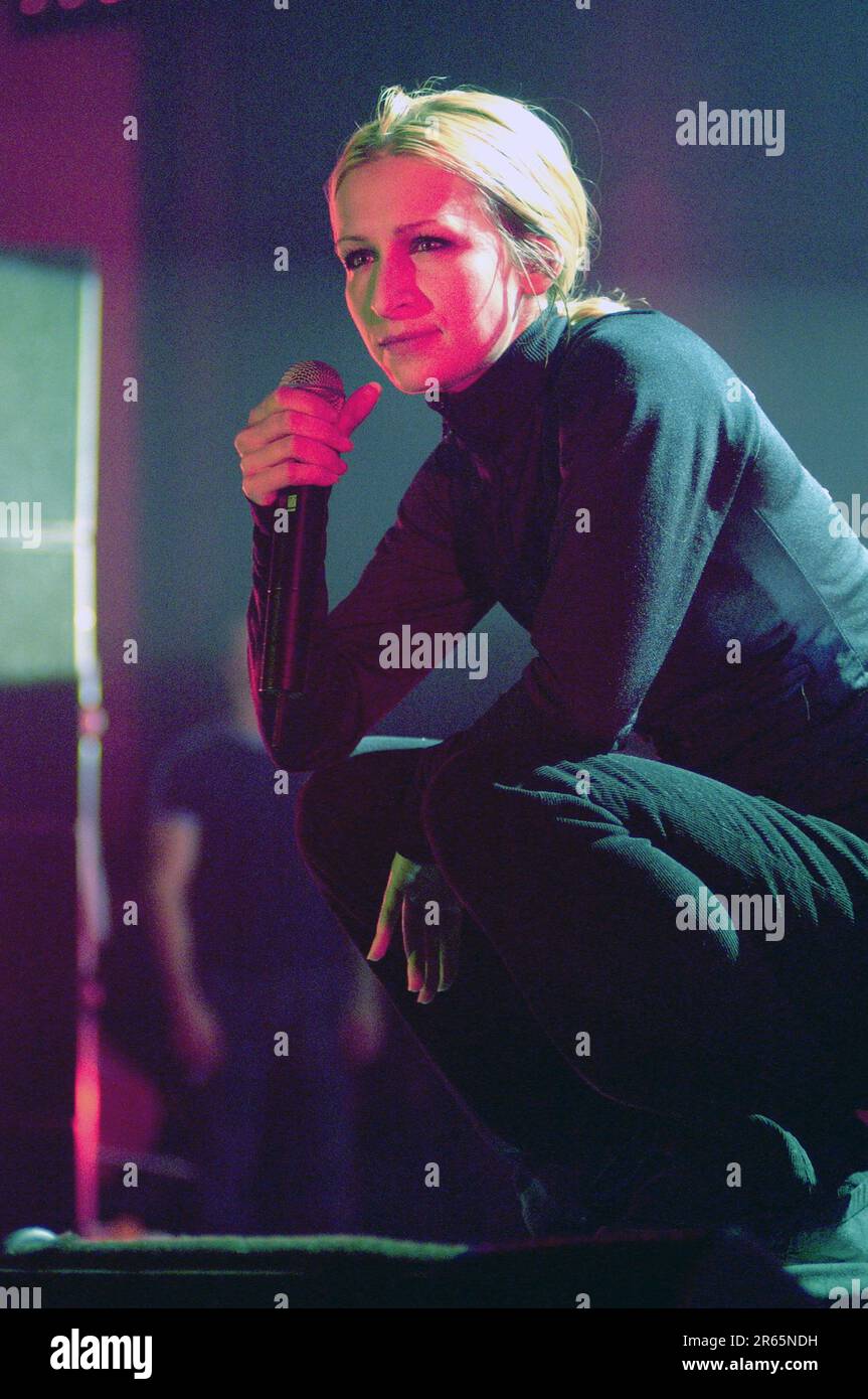 Guano apes images 2003 hi-res stock photography and images - Alamy