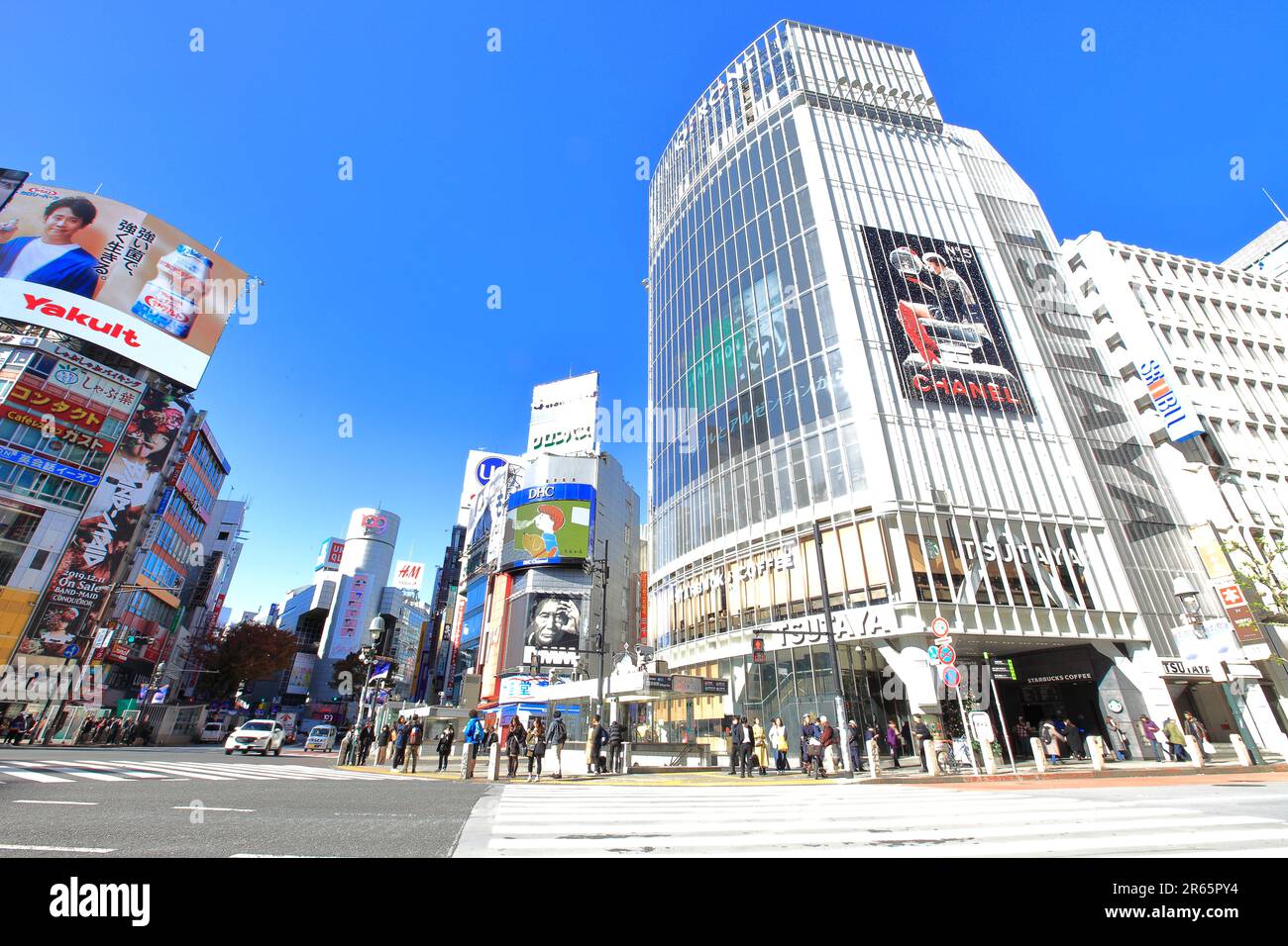 Shibuya Train Station Crosswalk Stock Photo - Alamy