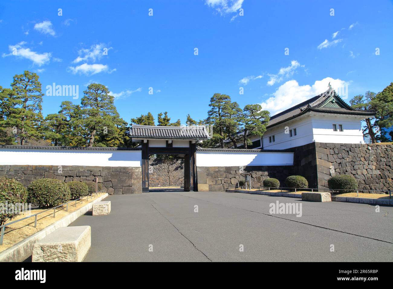 Sakurada gate hi-res stock photography and images - Alamy