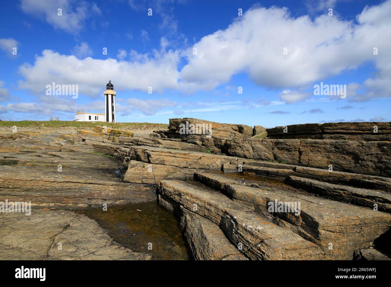 Start Point lighthouse, Isle of Sanday, Orkney Isles Stock Photo - Alamy