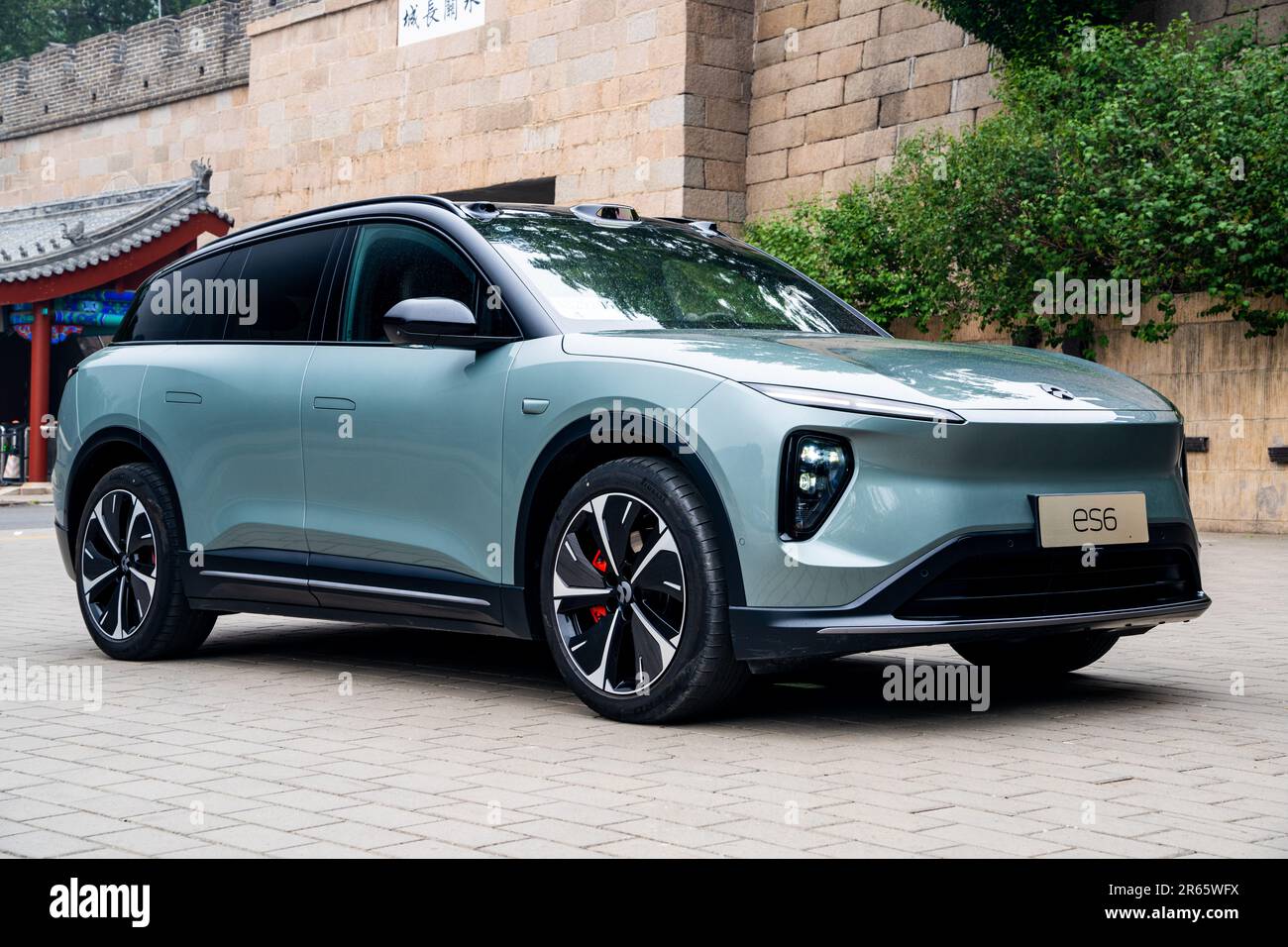 Second generation Nio ES6 in front of the Shuiguan (Water Pass) Great ...
