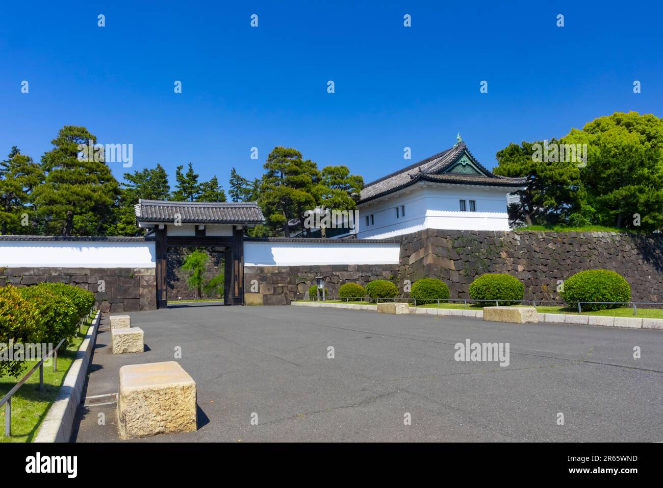 The Sakuradamon Gate at the Tokyo Imperial Palace Stock Photo - Alamy