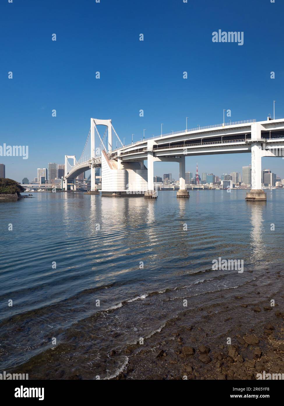 Rainbow Bridge and Tokyo Port Stock Photo - Alamy