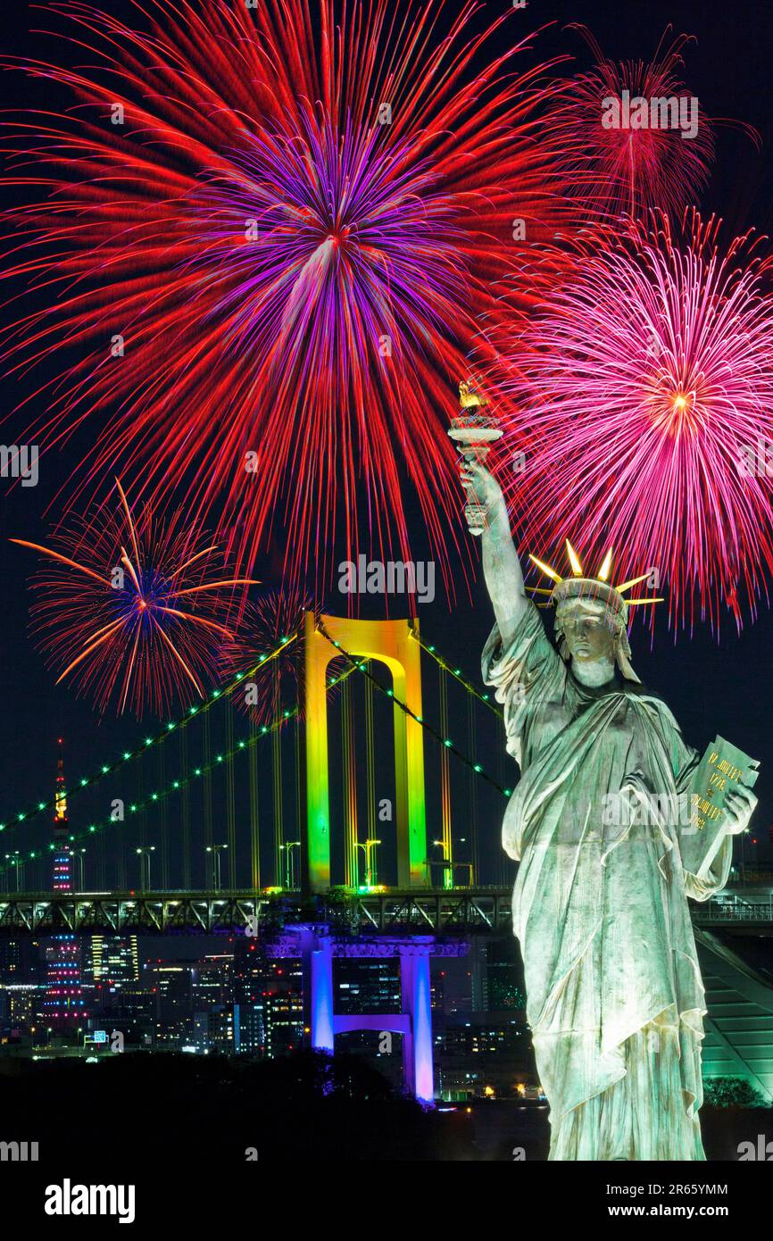 Statue of Liberty and Fireworks Stock Photo - Alamy