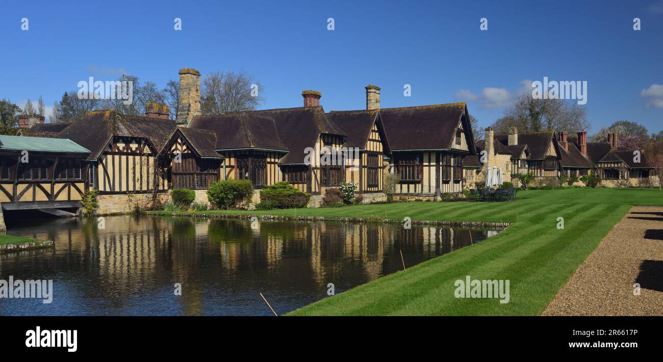 The Astor Wing at Hever Castle, the childhood home of Anne Boleyn Stock ...