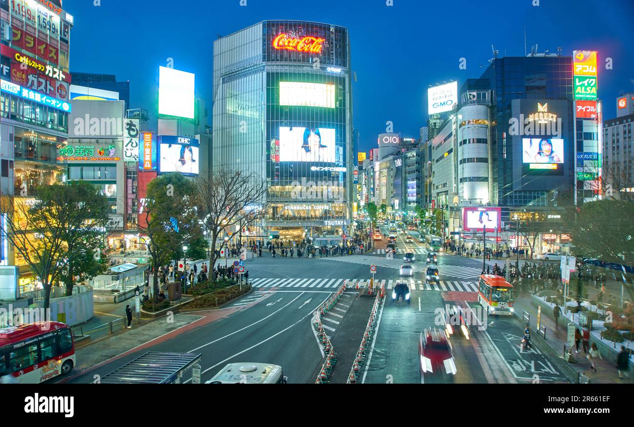 Evening View of Shibuya Scramble Crossing Stock Photo - Alamy