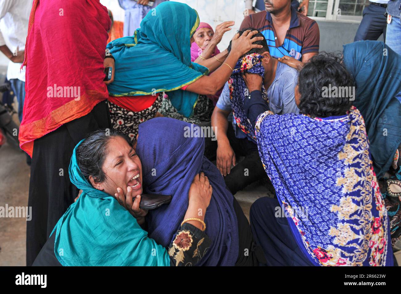 Sylhet, Bangladesh. 7th June 2023. Accident victims receiving emergency ...