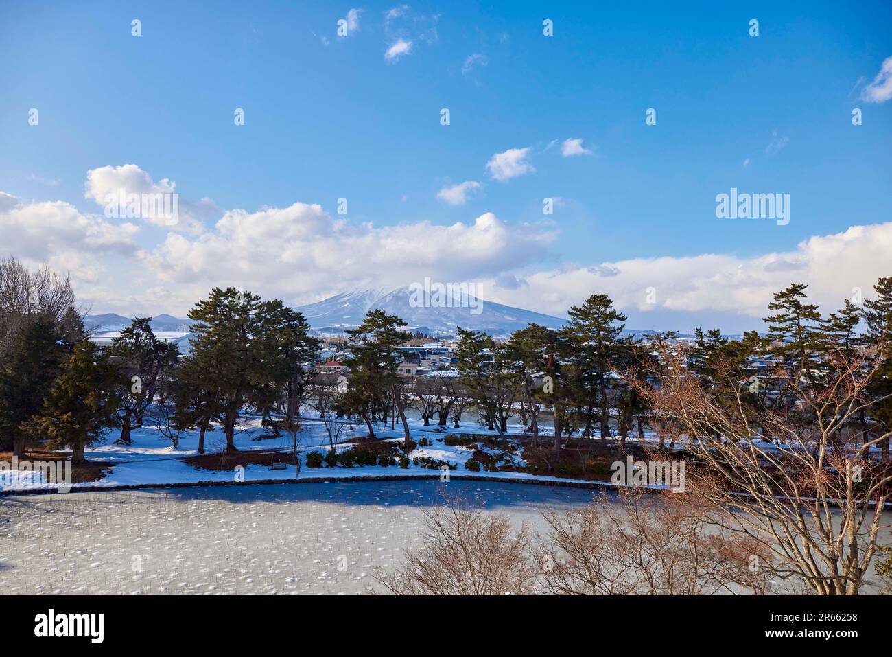 Mt iwaki hi-res stock photography and images - Alamy
