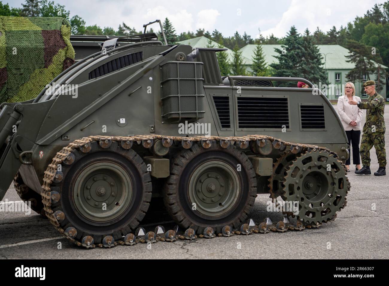 Anti tank mines hi-res stock photography and images - Alamy