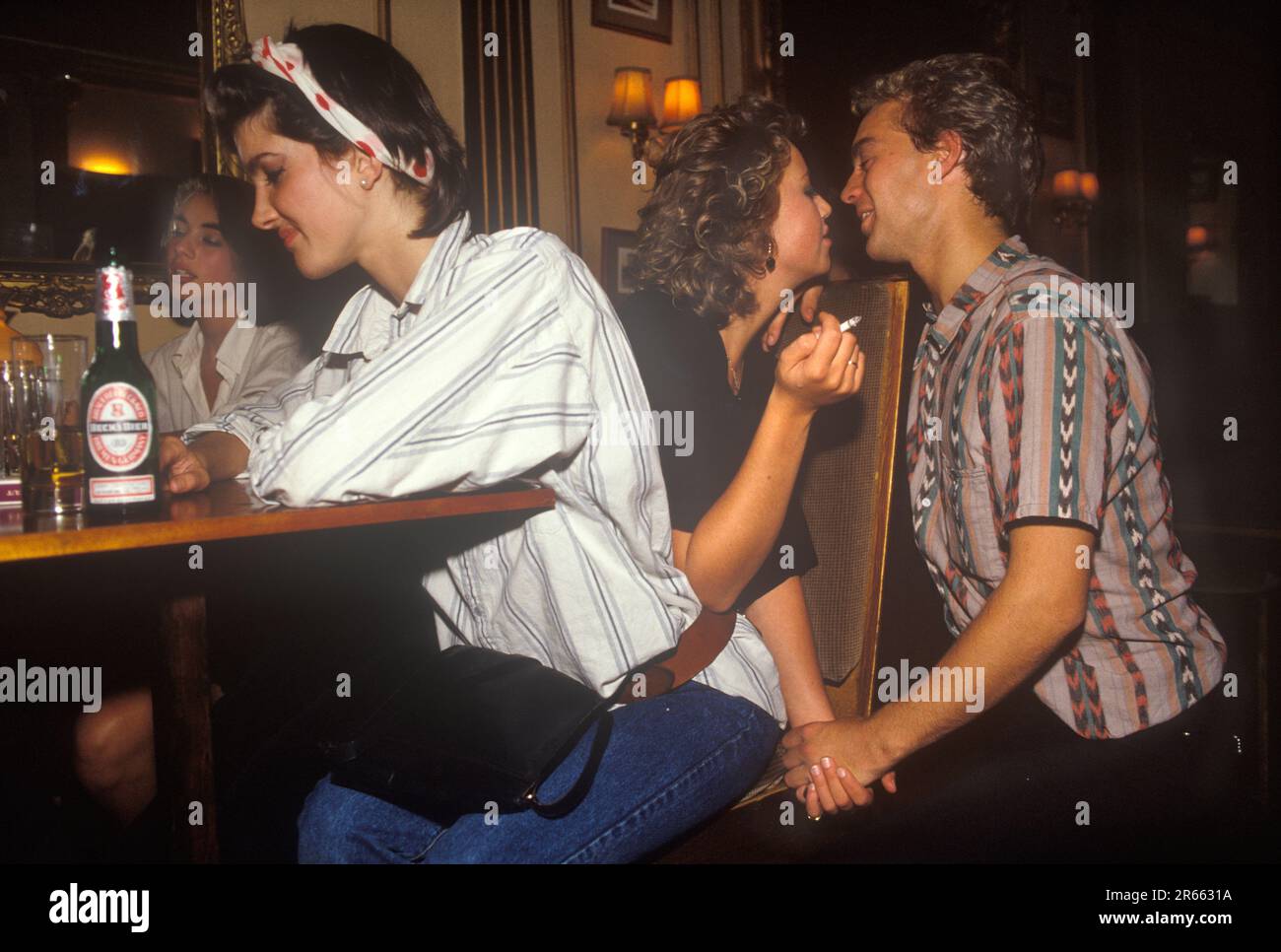 Teenage smoking 1980s hi-res stock photography and images - Alamy