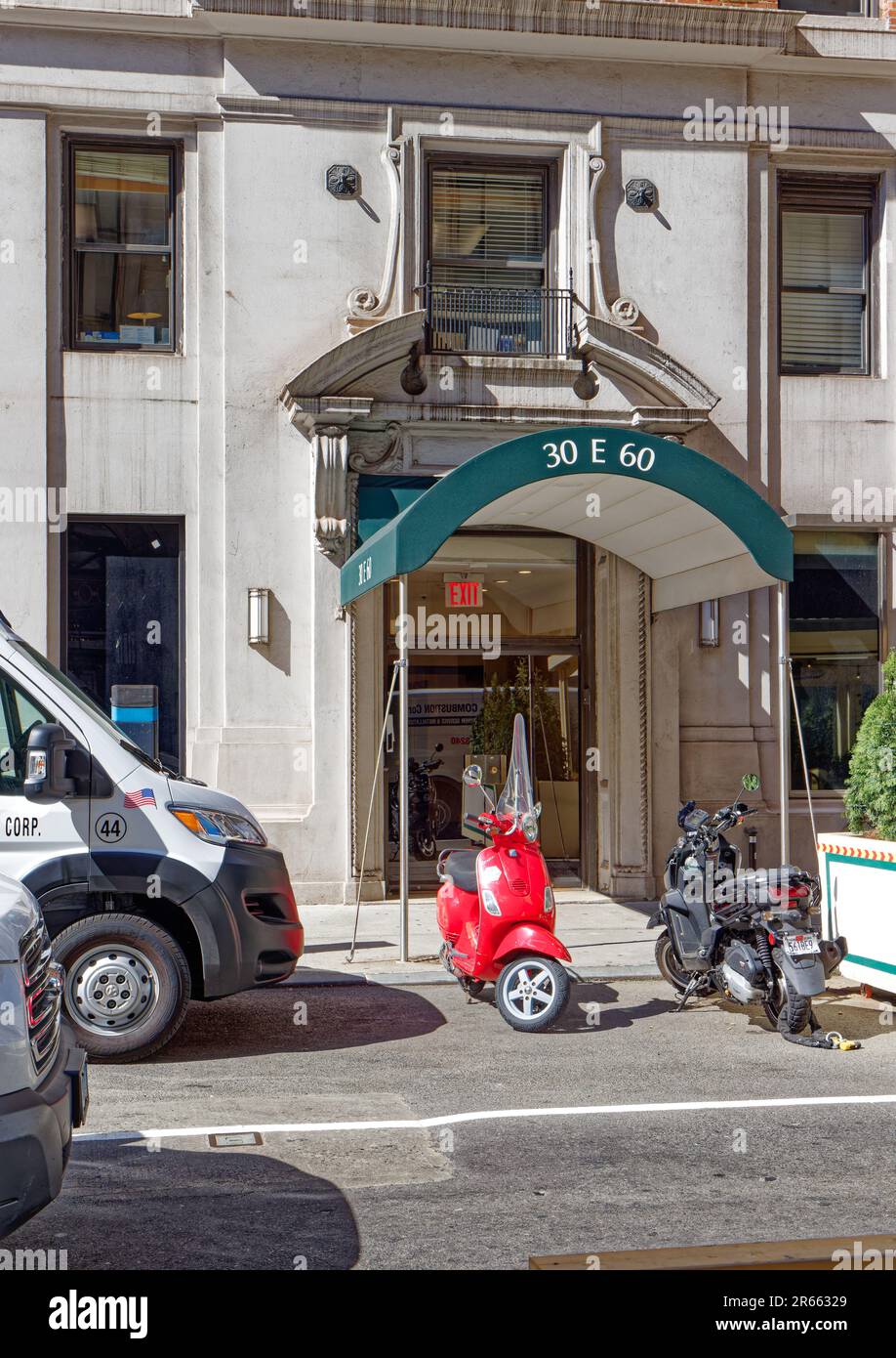 30 east 60th street hi-res stock photography and images - Alamy