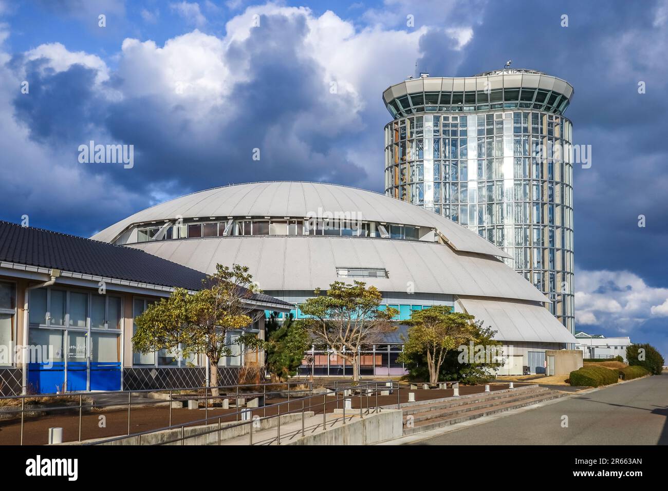 Yume minato tower hi-res stock photography and images - Alamy