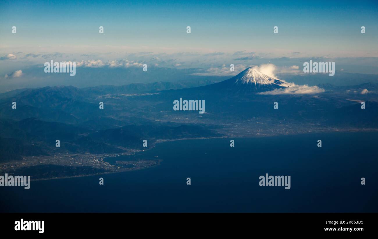 Japan mount fuji shizuoka coastline hi-res stock photography and images ...