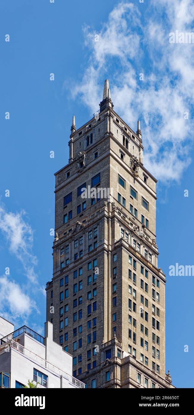 Midtown tower hi-res stock photography and images - Alamy